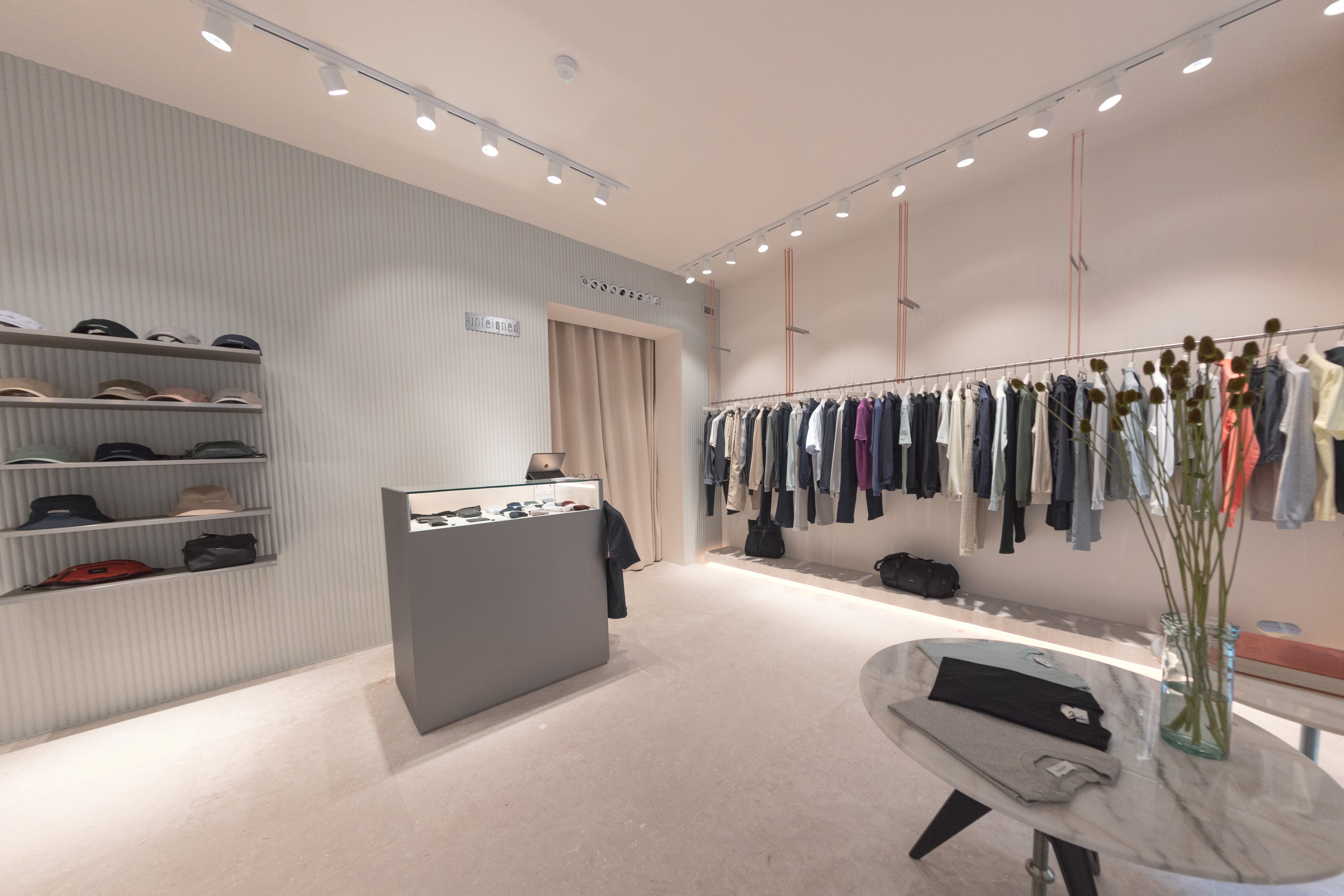 flagship store Madrid – unfeigned